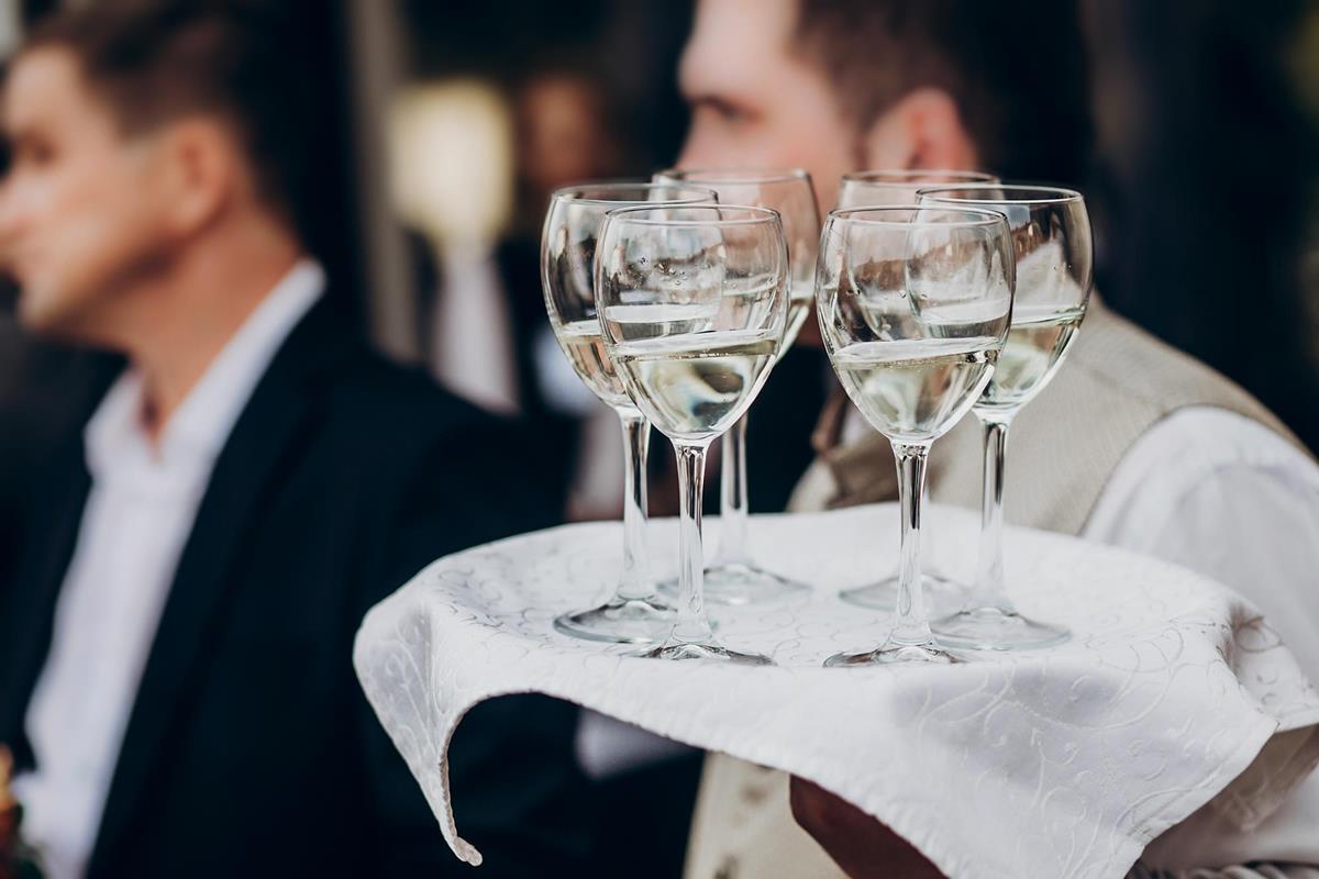 Receptions & Cocktails - Events - Business Meetings - Conference rooms